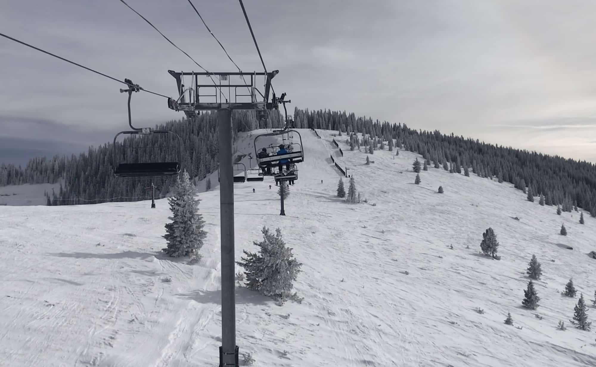 Scavenger hunt, mountain tours, ski joring, sleigh rides and more ...