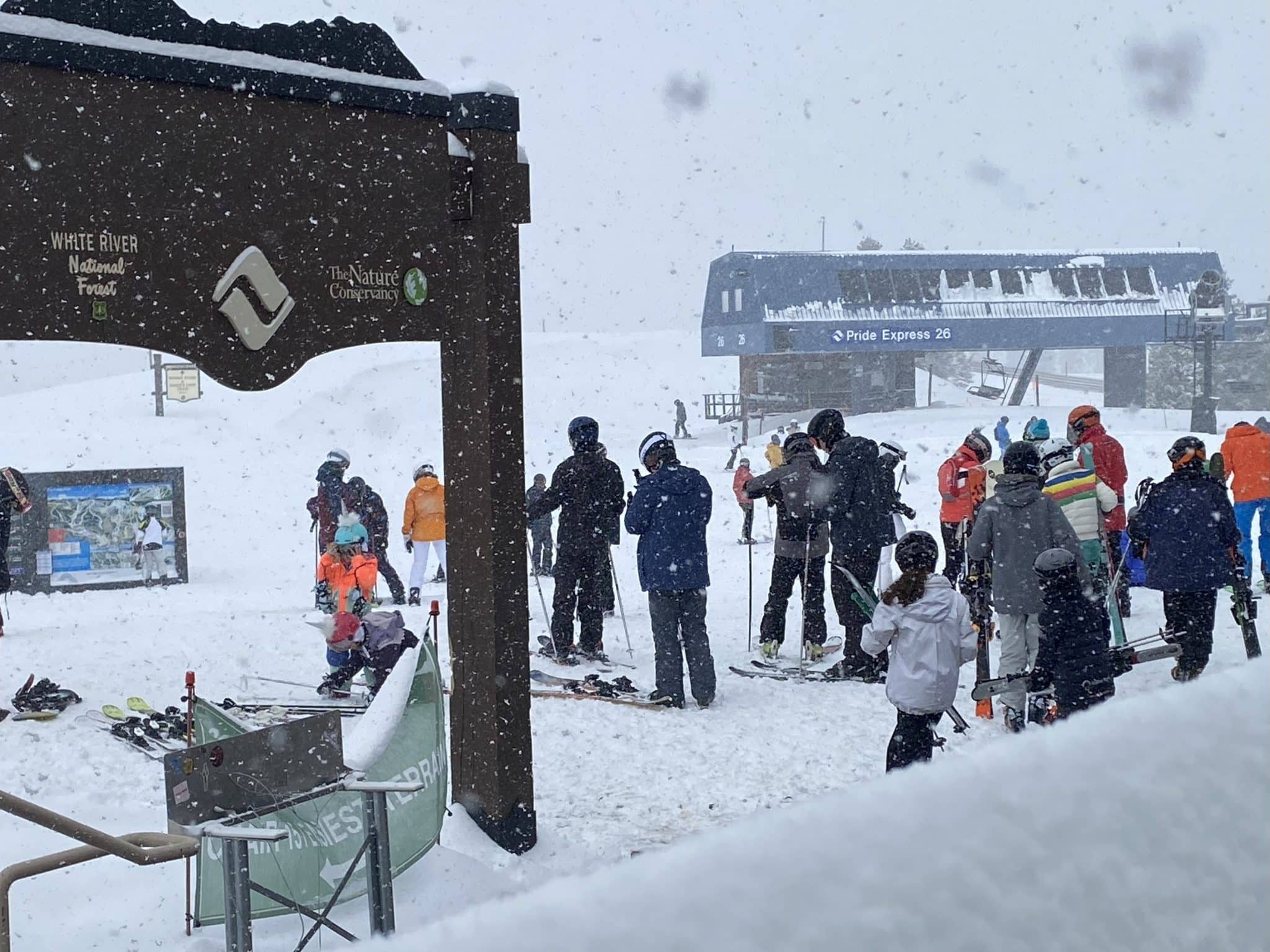 Spring storm blasts Vail with wet, heavy snow | VailDaily.com