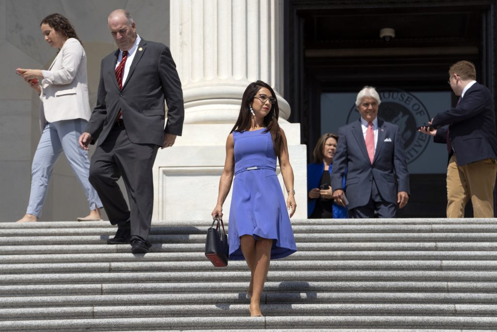 Lauren Boebert to speak, distribute signed books at Eagle County event ...