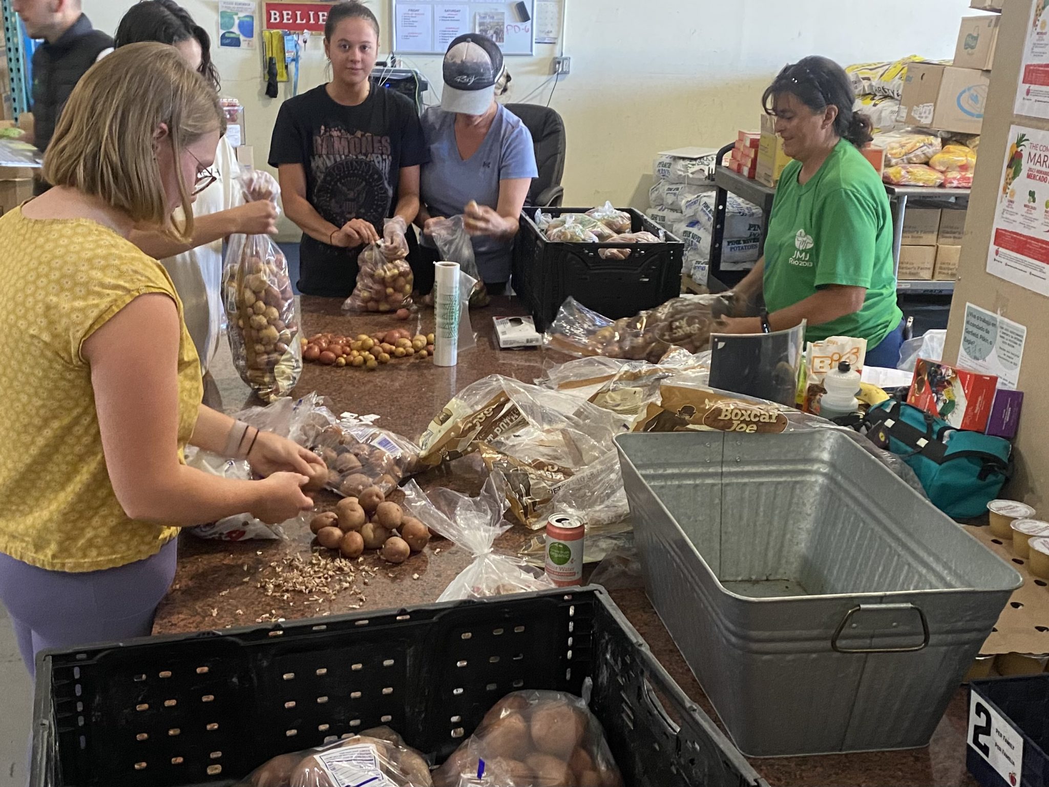 As SNAP benefits lapse, Eagle County community comes together to ...