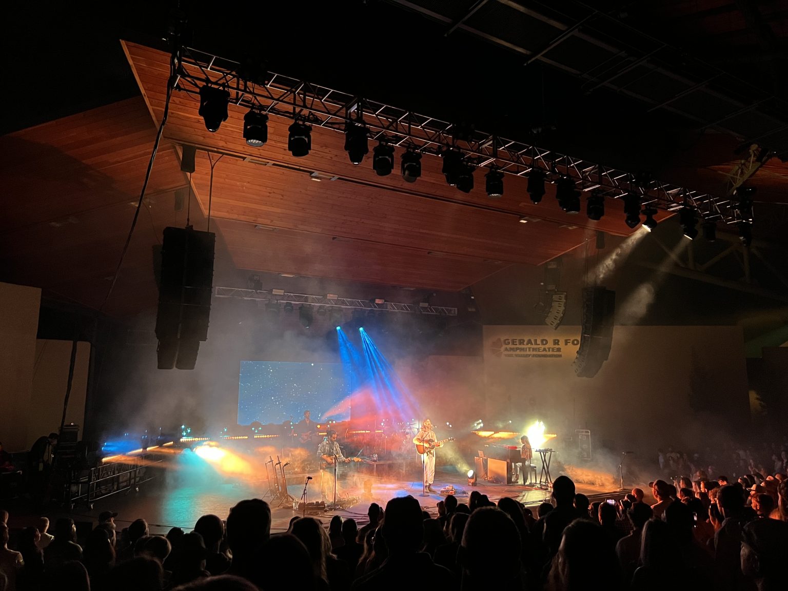 Review: Indie rock band Mt. Joy delights fans at the Amp with creative ...