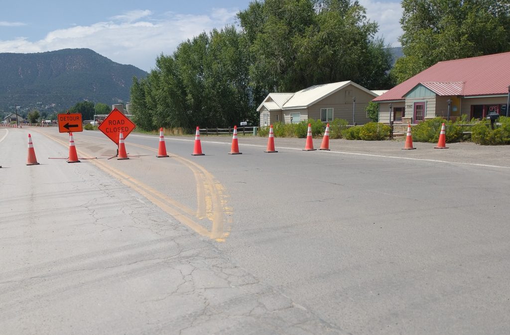 After drivers flout traffic safety signs, Gypsum closes roundabout ...