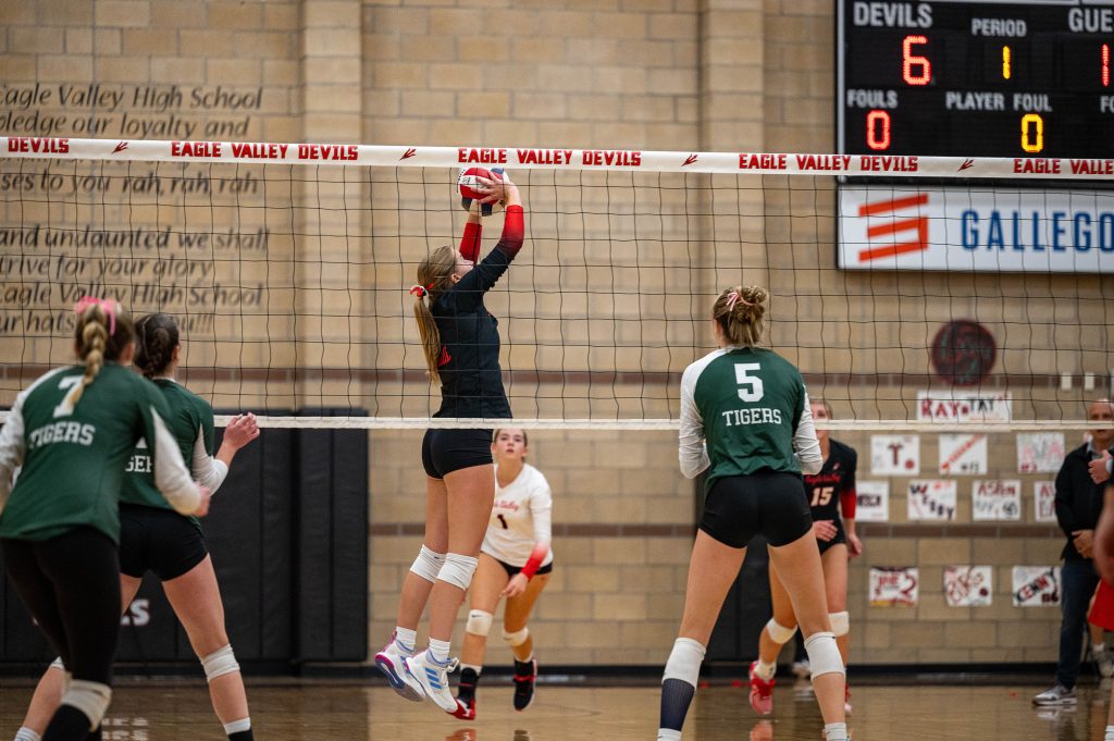 Prep notebook: Eagle Valley volleyball wins homecoming game over Summit ...