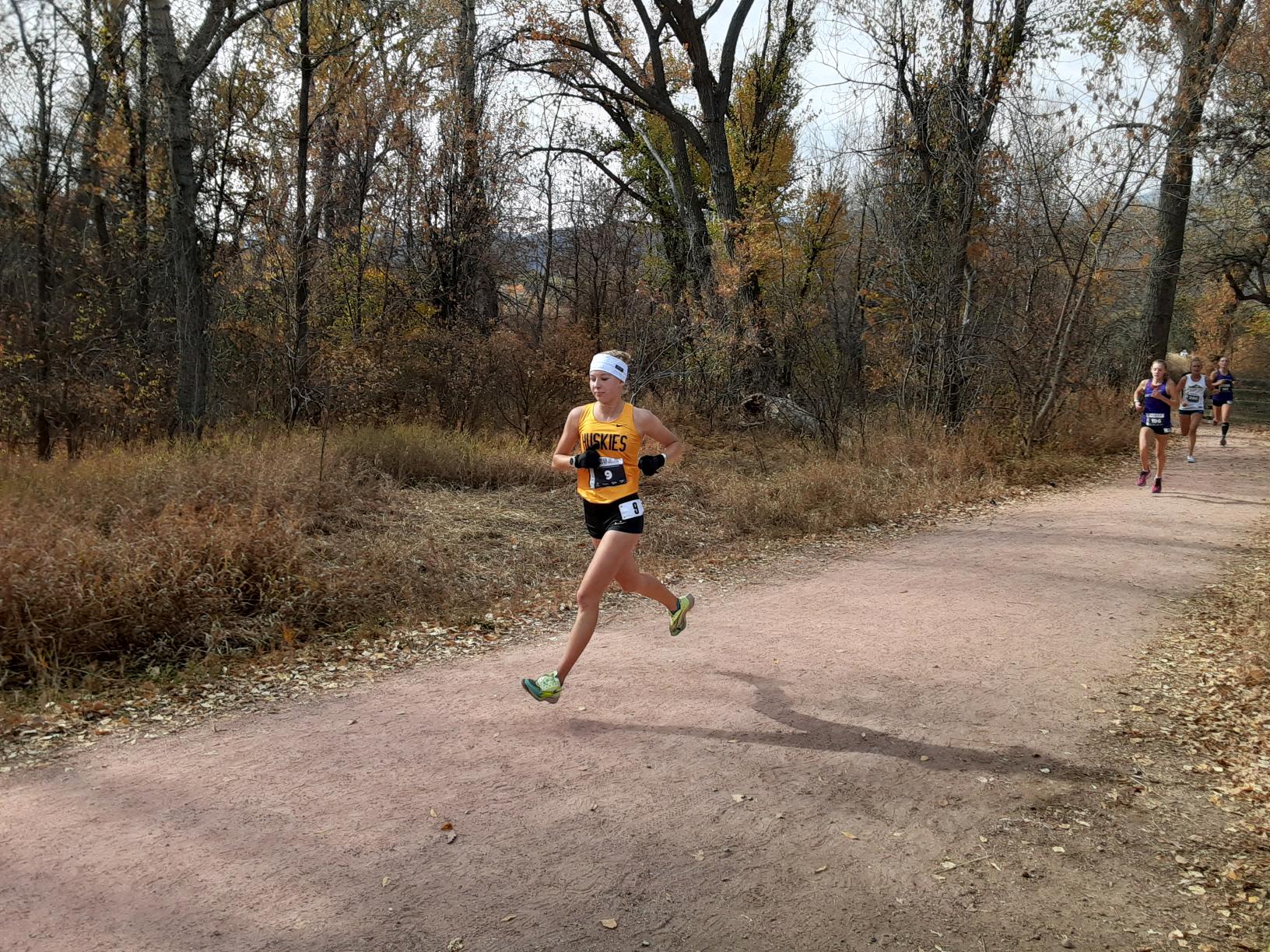 Battle Mountain senior leads Huskies to 6th place finish at state cross ...