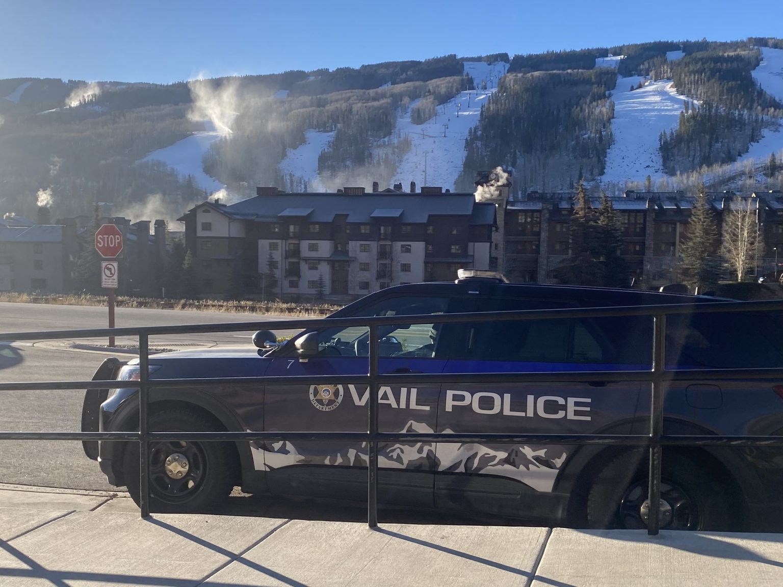 Red Sandstone Elementary School welcomes new school resource officer ...