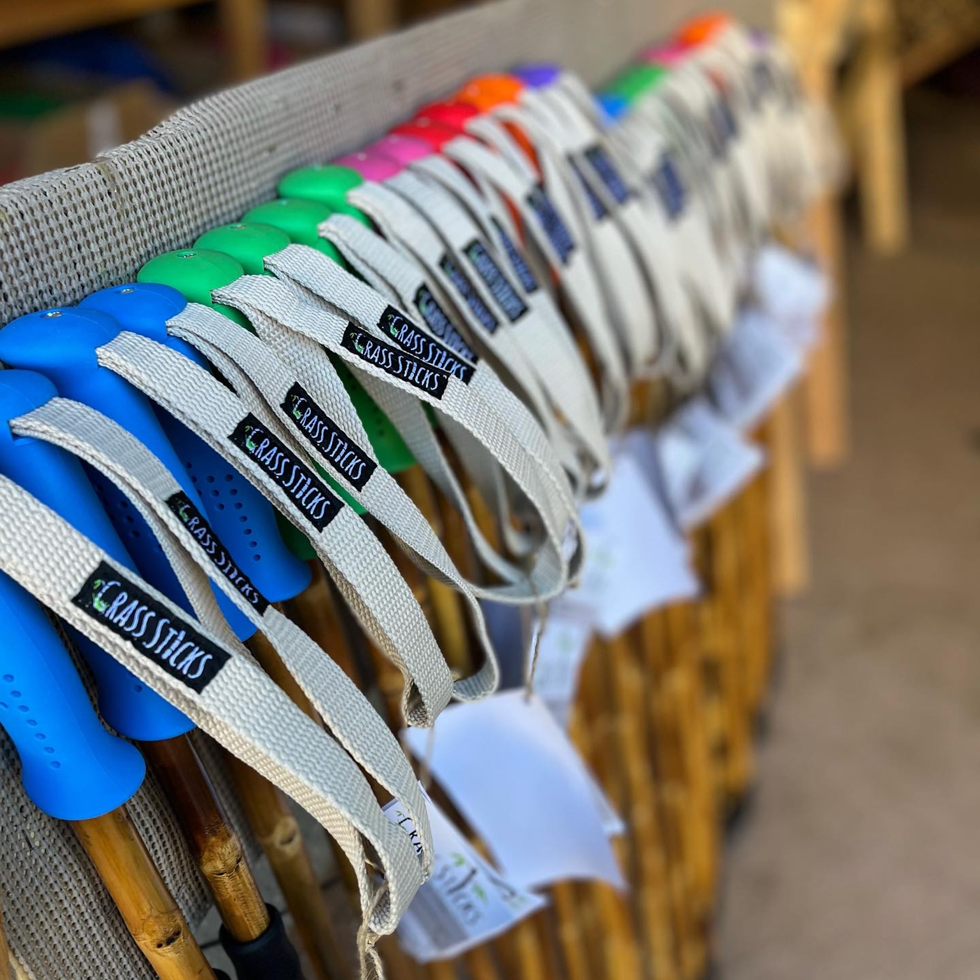 Build your own ski poles, enjoy free drinks, silent disco, gear sale ...