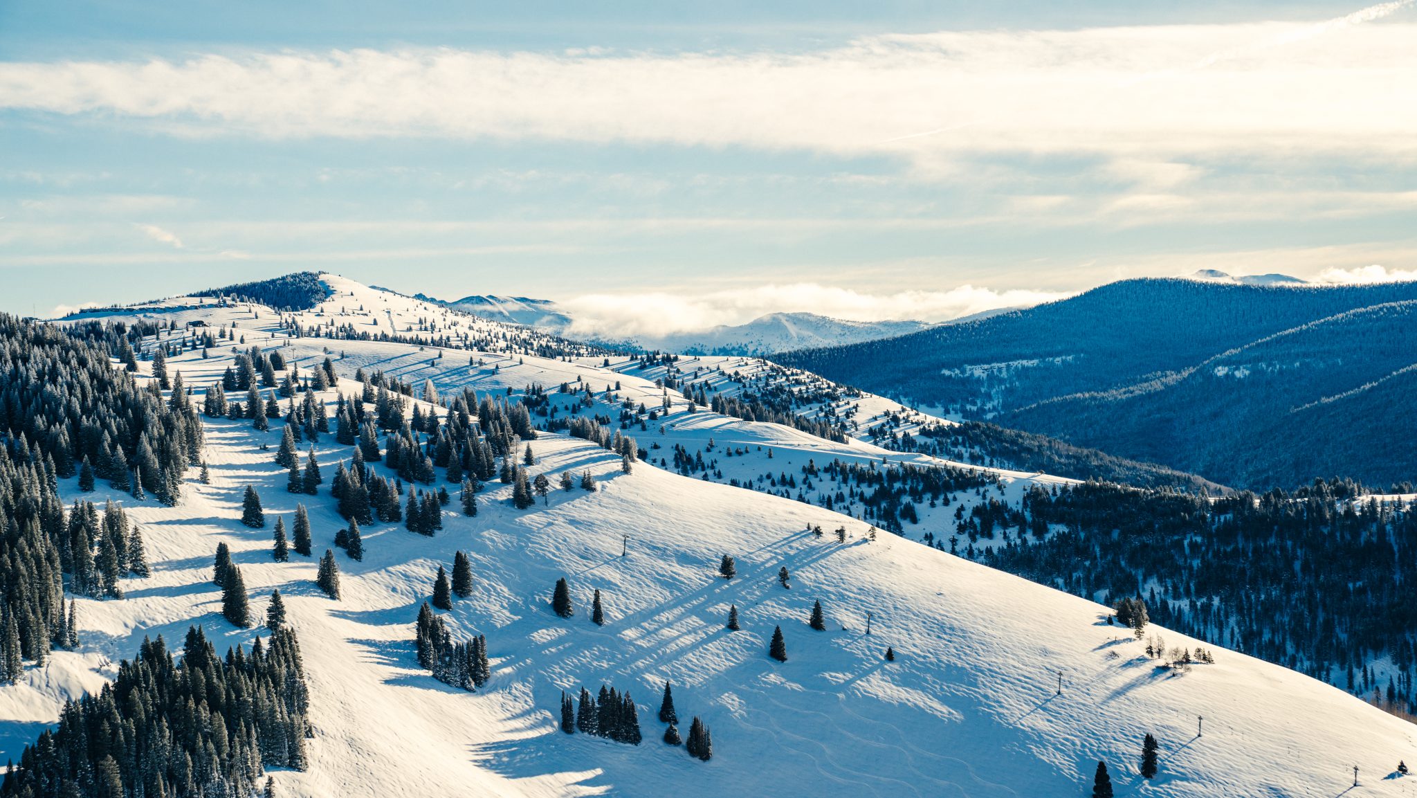 Vail Mountain opens Back Bowls after reaching 90 inches of snow for ...