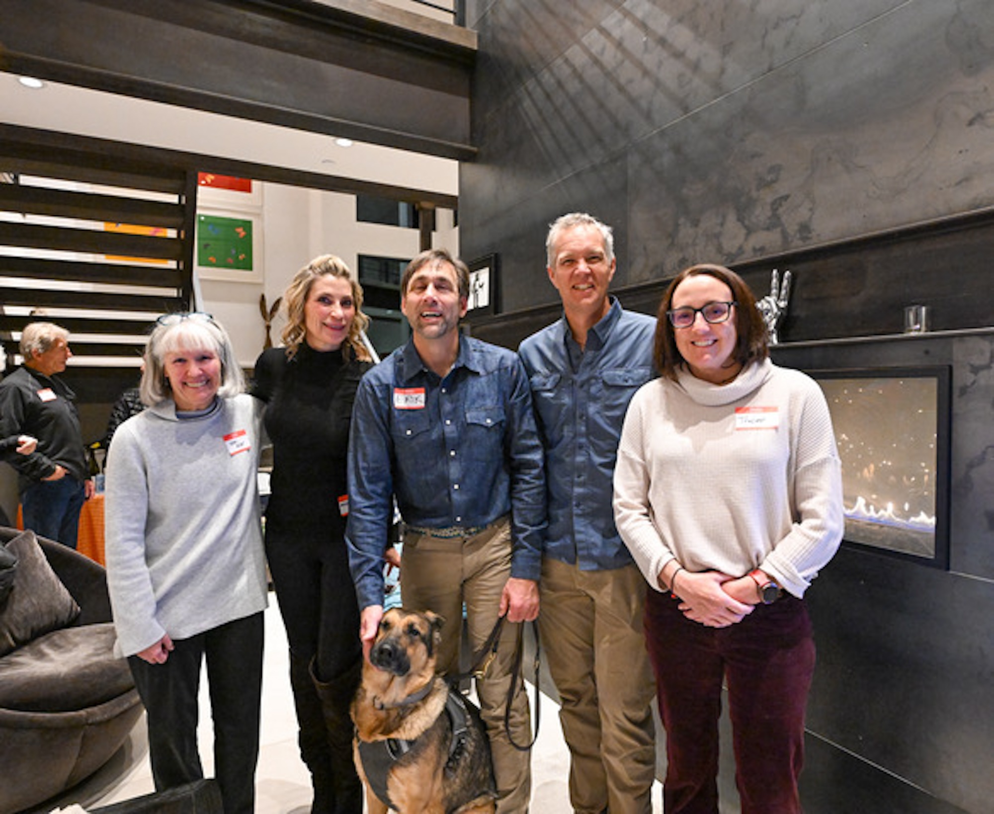 Erik Weihenmayer, first blind climber to summit Everest, aids dZi ...