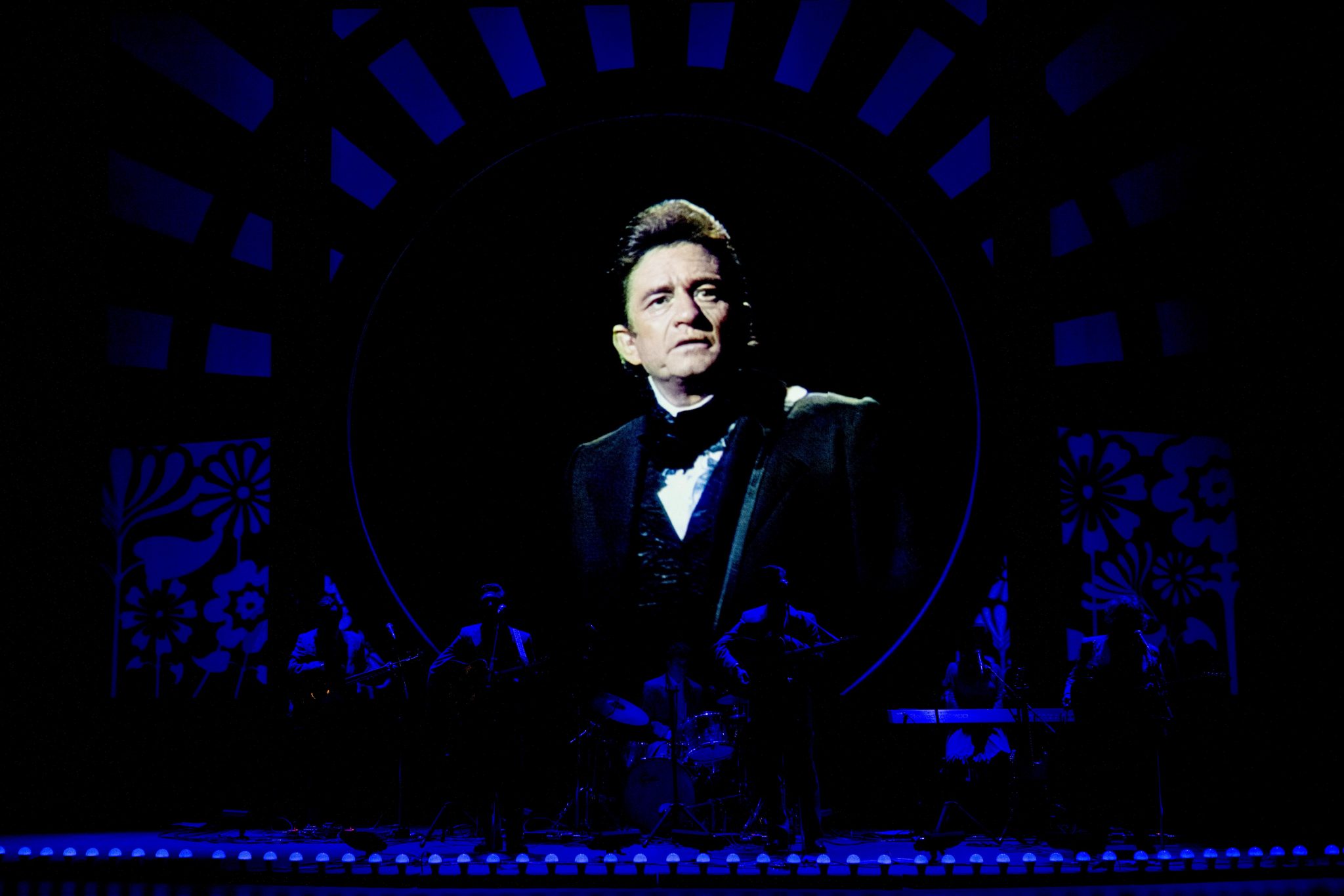Get your fill of Cash: Johnny Cash — The Official Concert Experience ...