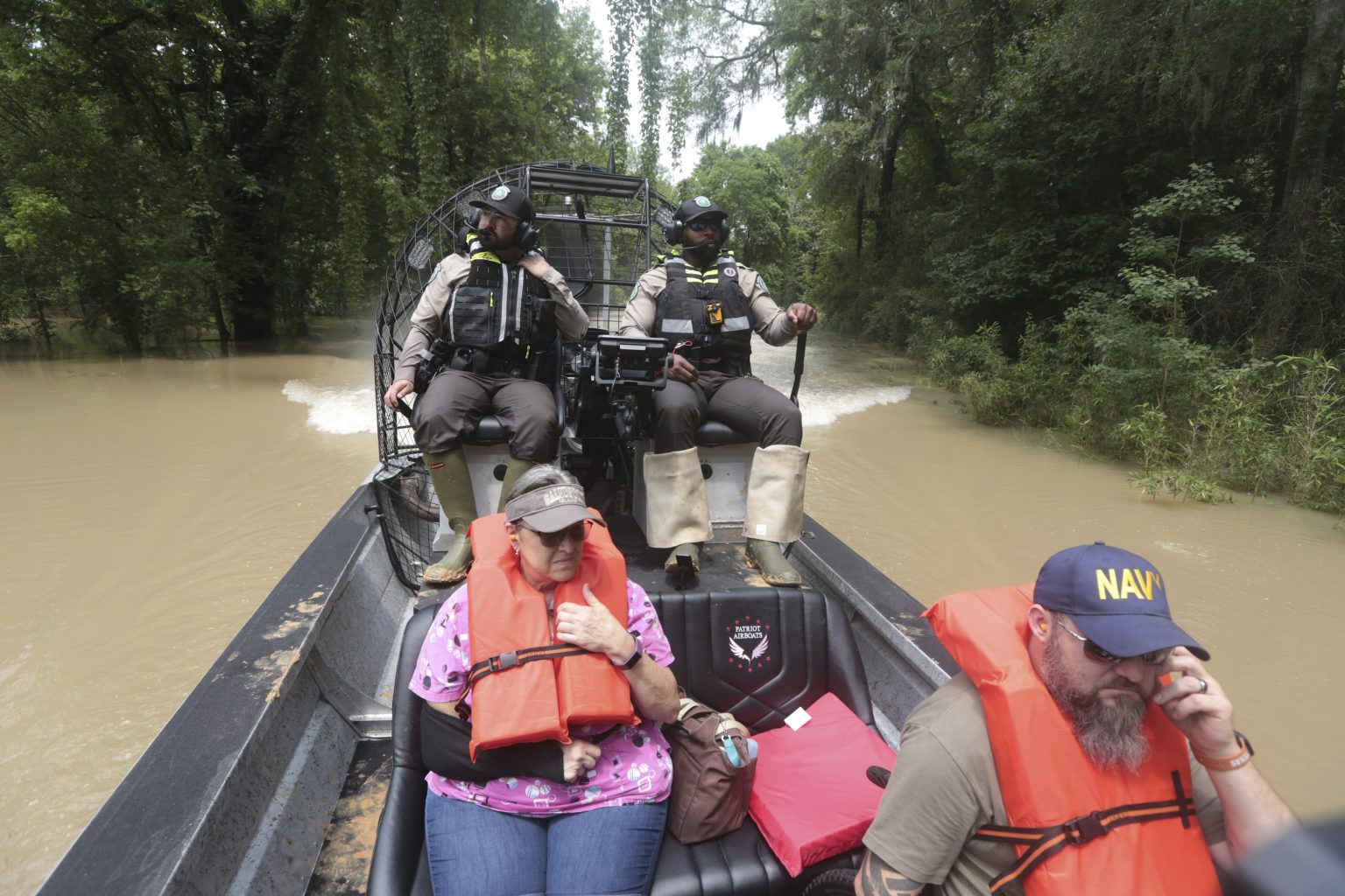 Hundreds rescued from flooding in Texas as waters continue rising in ...