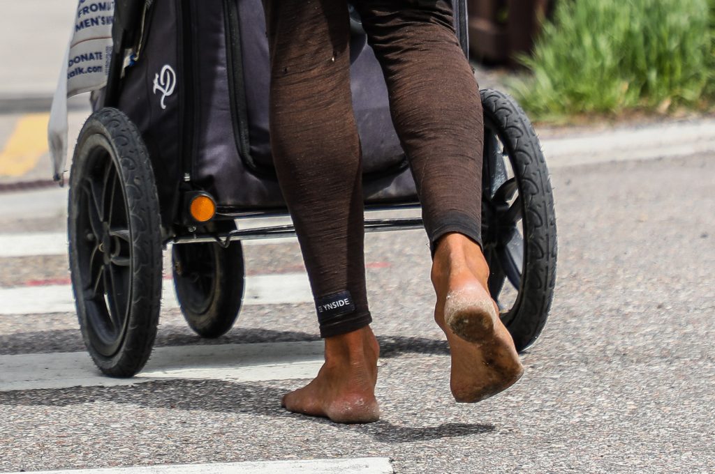 On an epic 3,100-mile walk across the US, ‘Barefoot Dutchman’ delivers a message for struggling ...