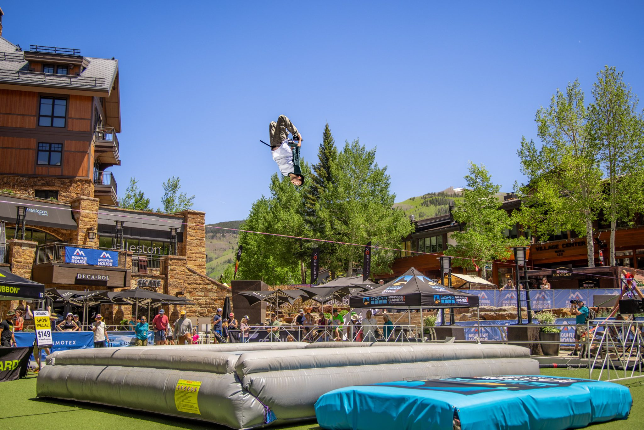 PHOTOS: Slackliners show off balance and skill at GoPro Mountain Games ...