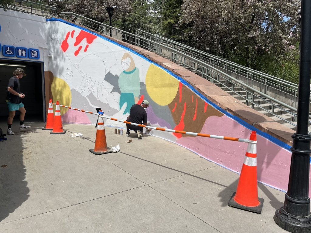 Sloth creates mural at GoPro Mountain Games | VailDaily.com
