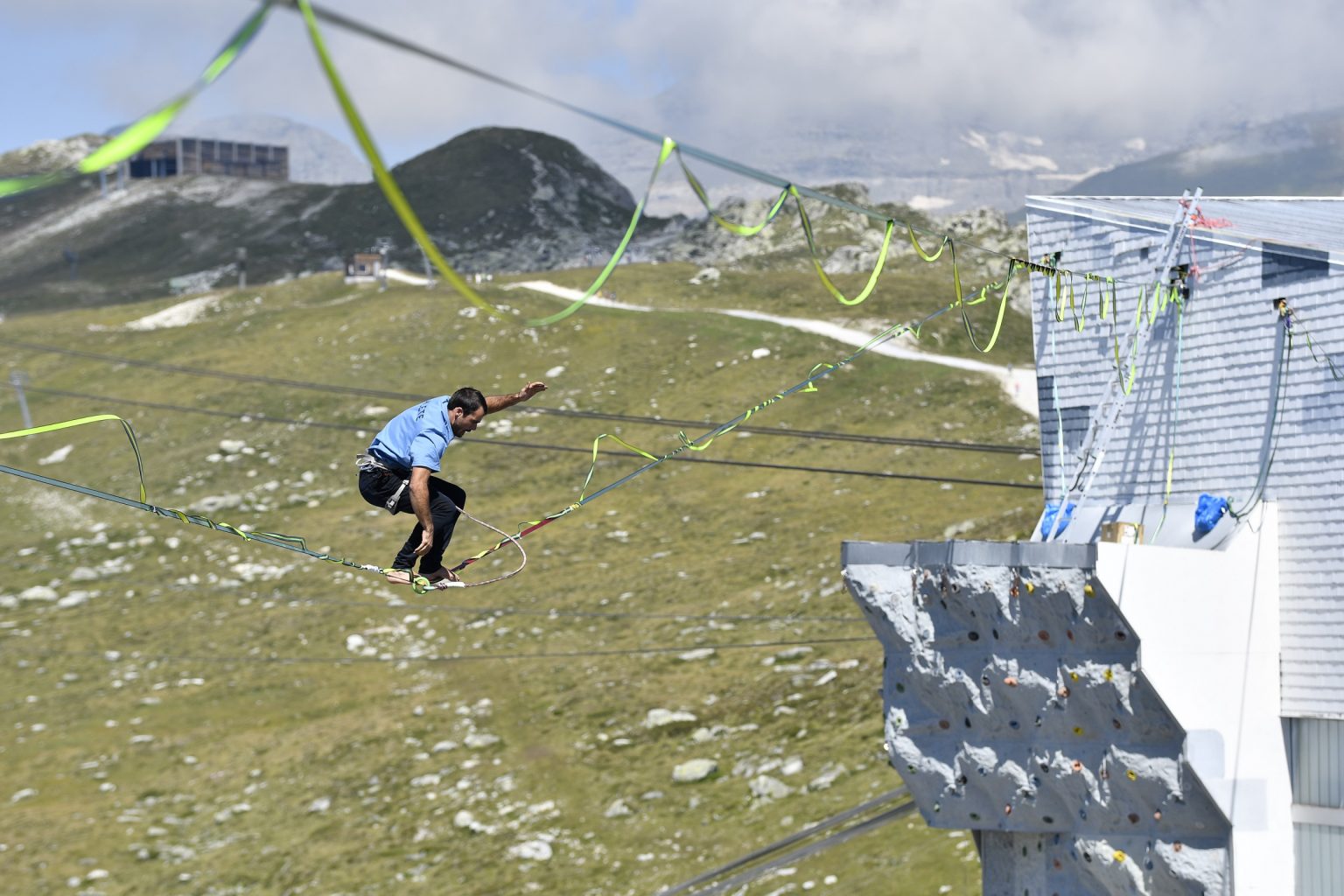 Vail slackliner returns to Switzerland to defend Highline World ...