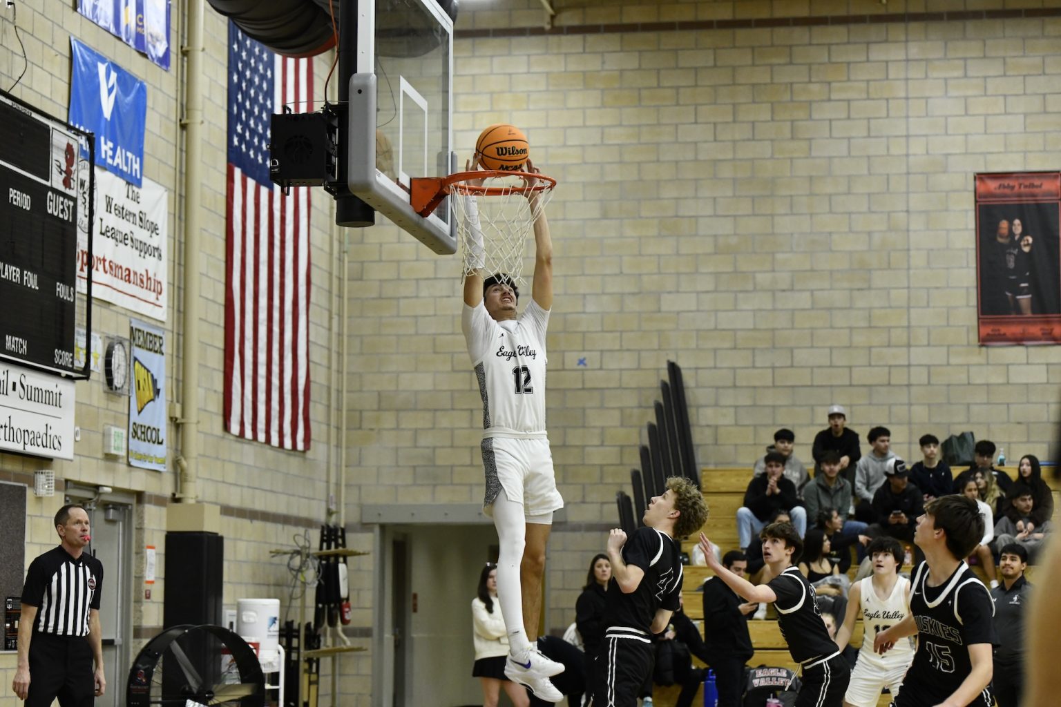 Running with the Devils proves too much for rival Huskies in boys hoops ...