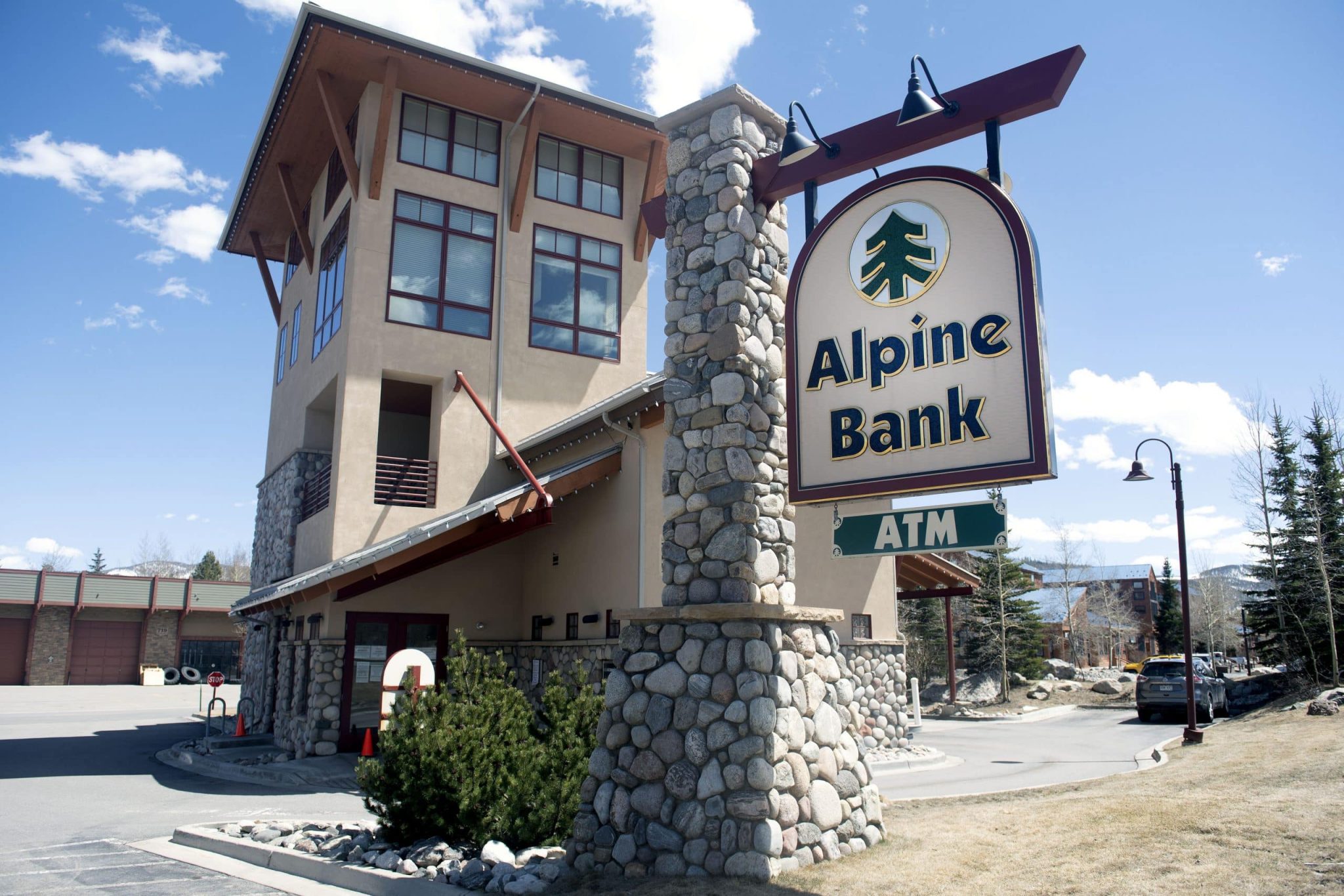 Alpine Bank warns of text and email scams targeting Coloradans ...