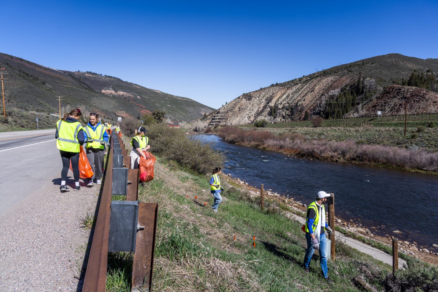 Hundreds of volunteers gather in Eagle County to clean up trash along ...