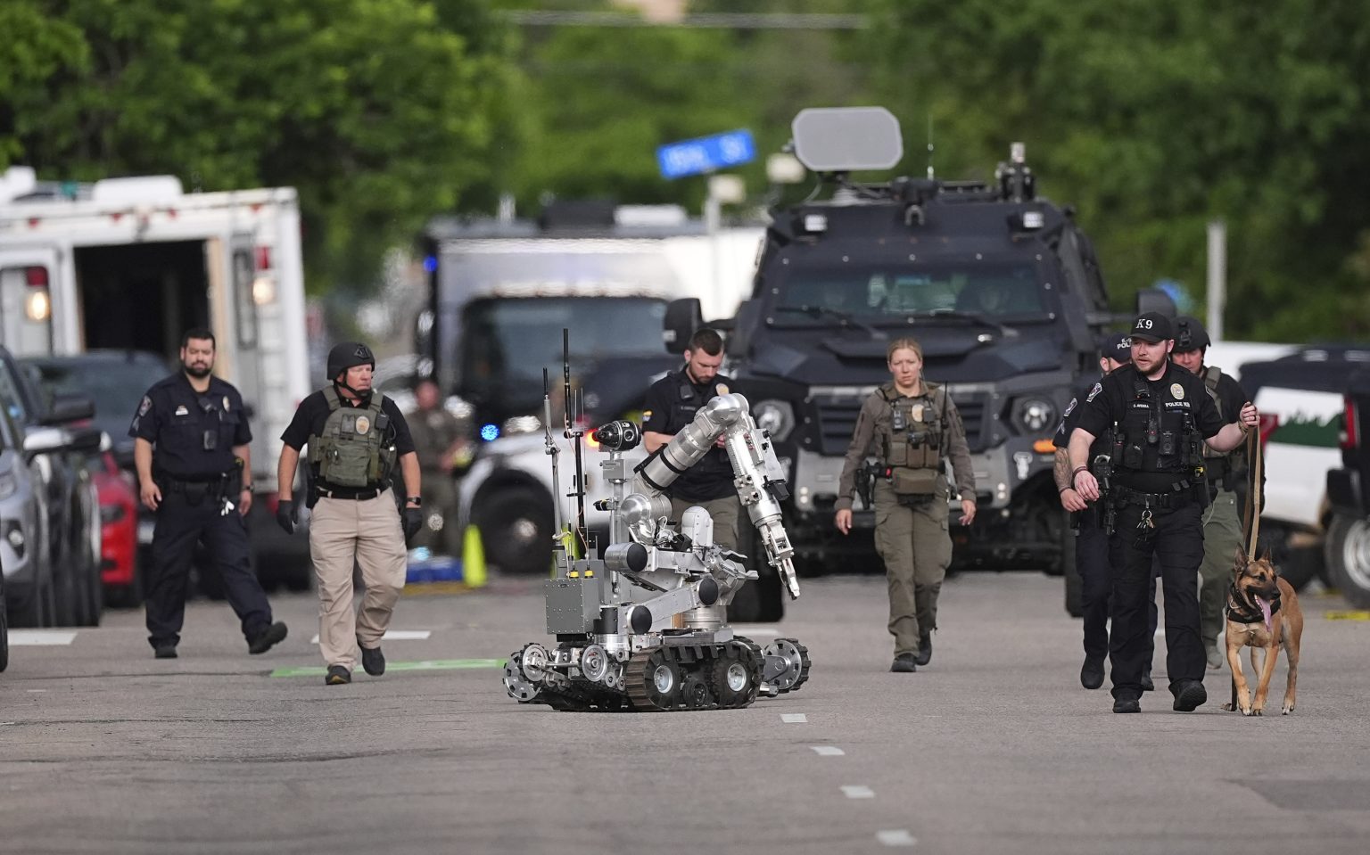 Suspect posed as a gardener in Boulder attack and planned to kill all ...