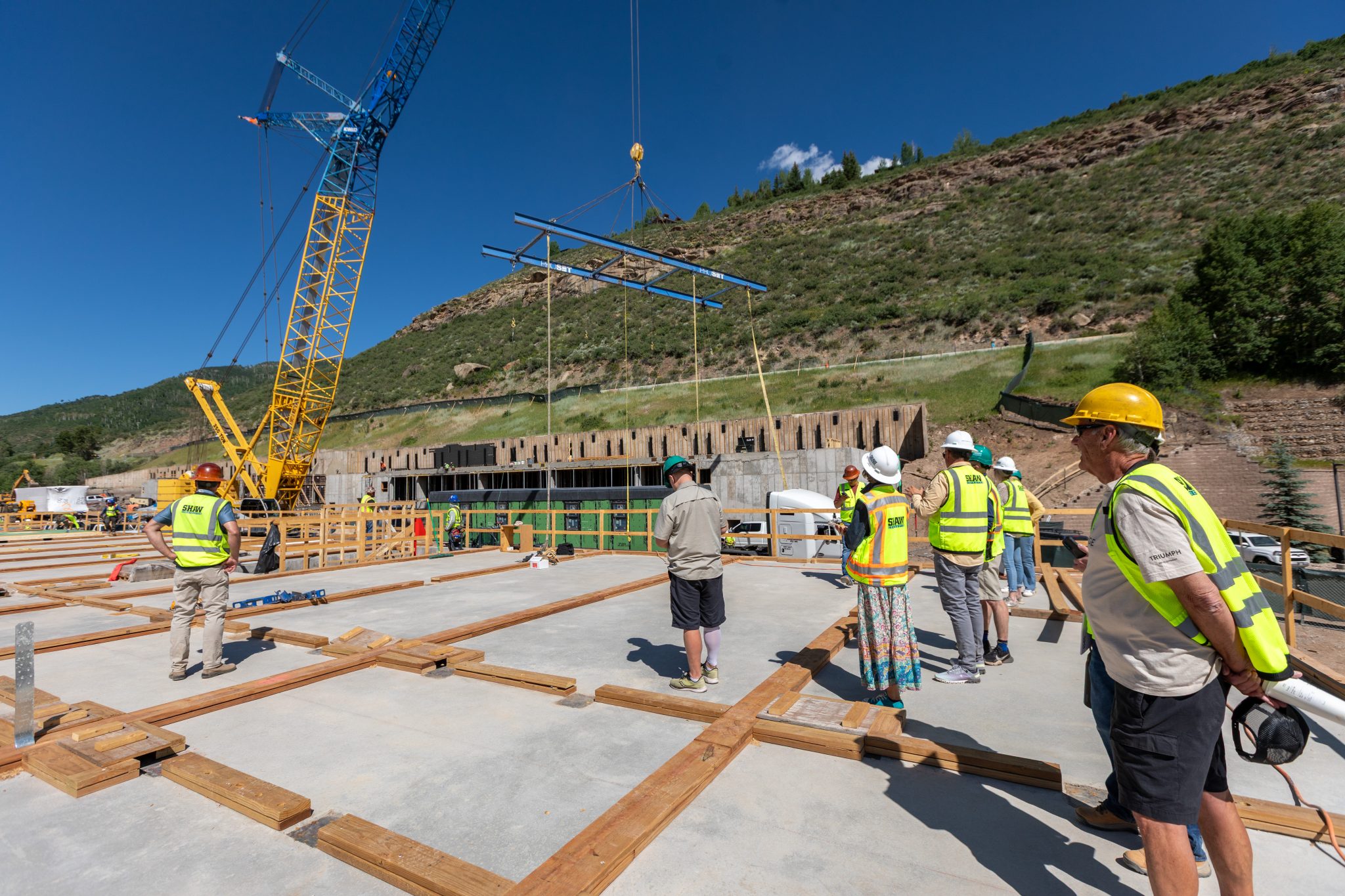 First modulars fit into place at Vail’s Timber Ridge Village ...