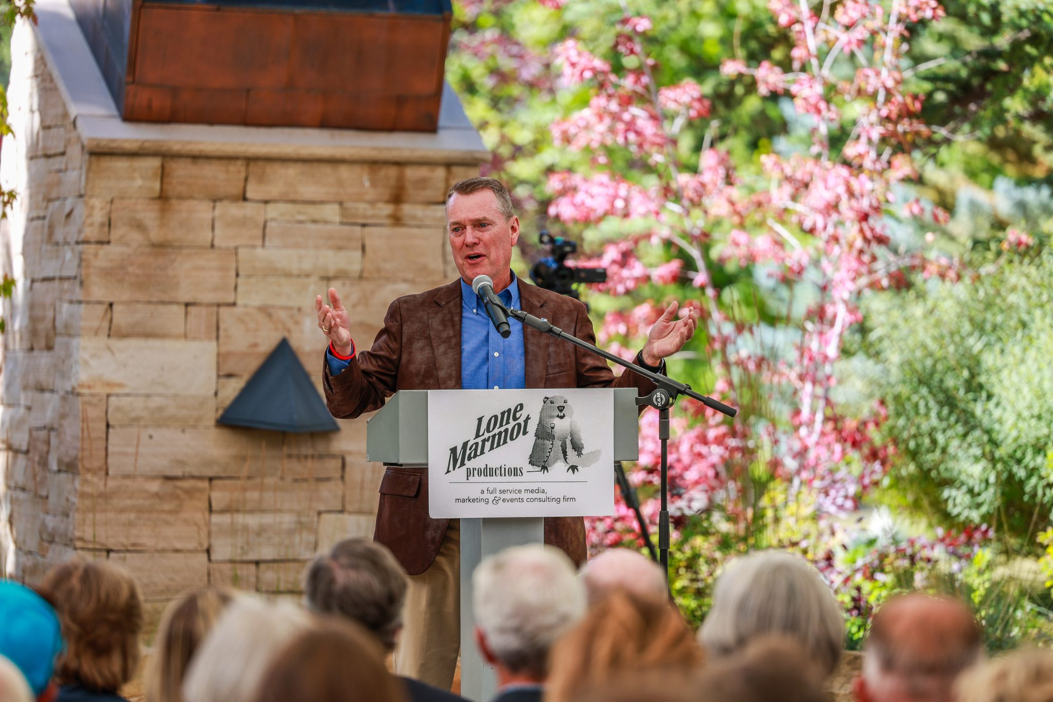 Vail community celebrates the life of John Dakin, the legendary PR ...