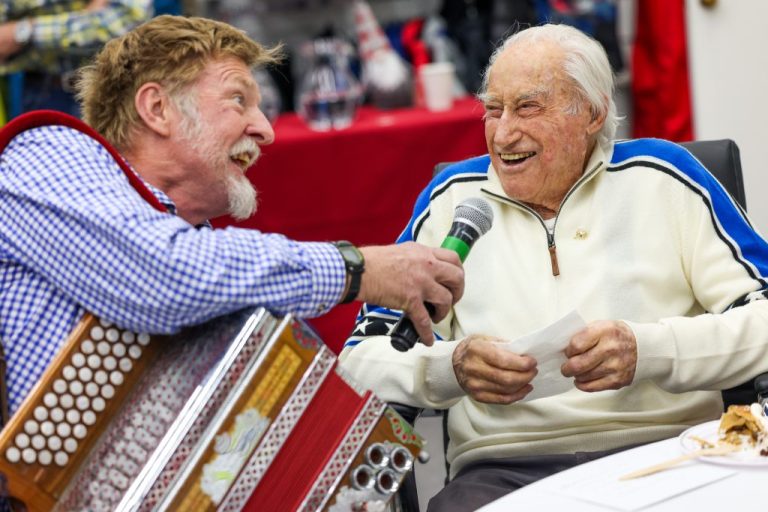 PHOTOS: Aspen skiing icon Klaus Obermeyer celebrates 106 years young ...