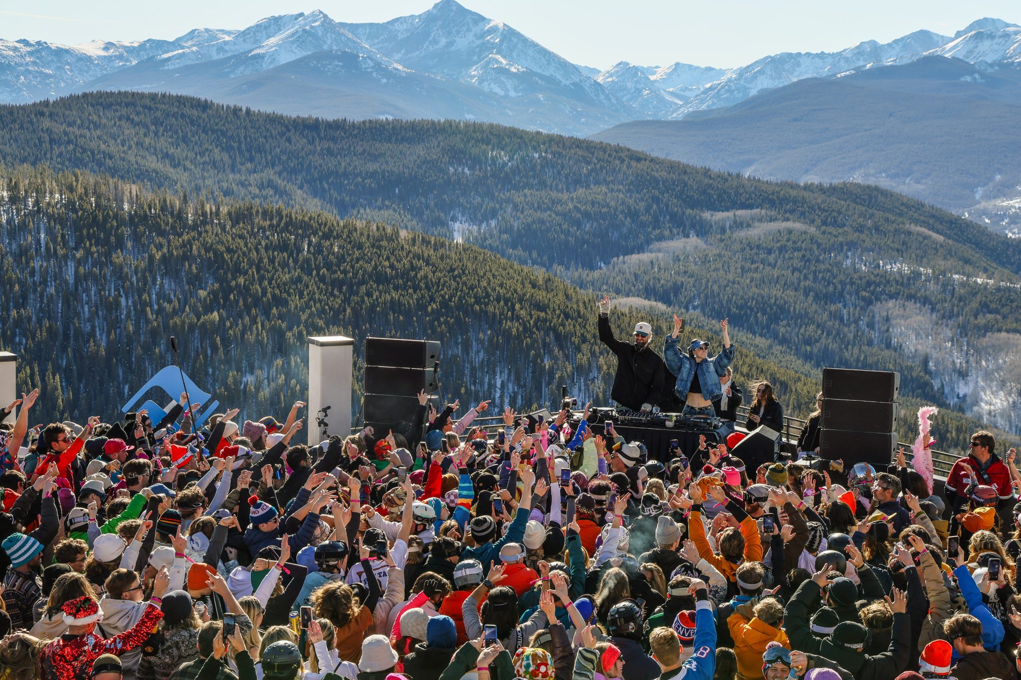 Early Friday morning Chris Lorenzo concert a first for Vail Mountain ...