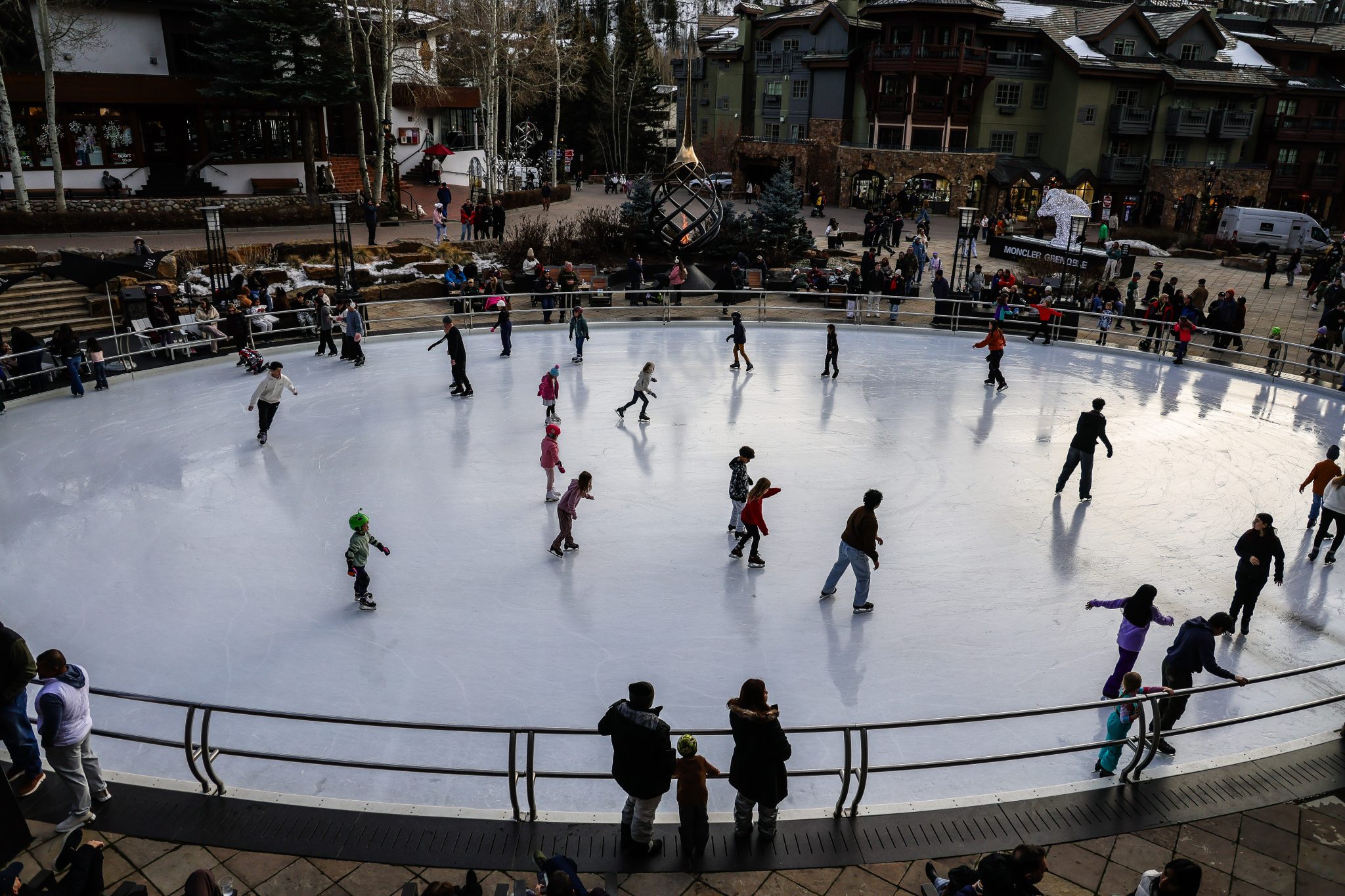 Ice skating under the stars in the Vail Valley | VailDaily.com