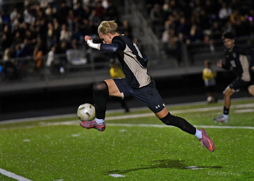 ‘Seguimos Aquí’: Battle Mountain boys soccer team looks to maintain ...