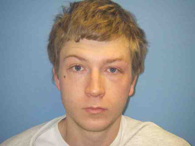 Judge dismisses 2 money laundering charges in heroin case ...