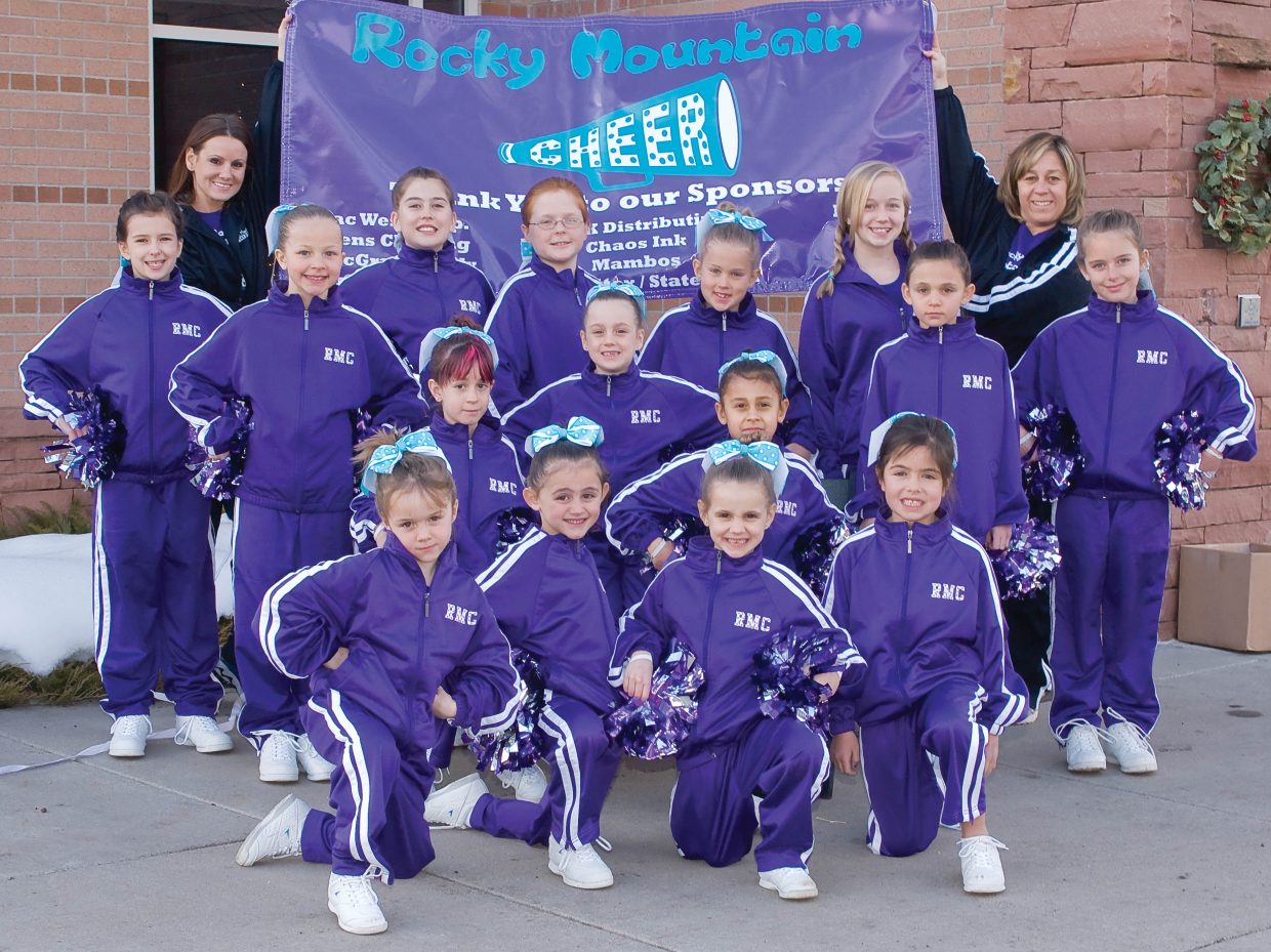 New Steamboat resident starts recreational cheerleading group ...