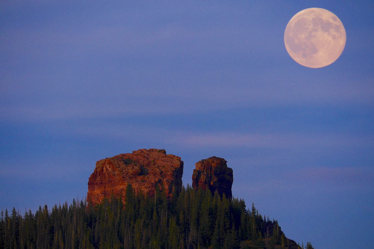Rabbit Ears Peak erosion goes viral on social media and spurs some to ...