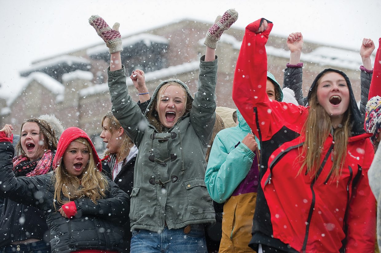 Sailors homecoming parade 2013 | SteamboatToday.com