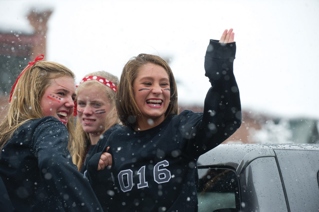 Sailors homecoming parade 2013 | SteamboatToday.com