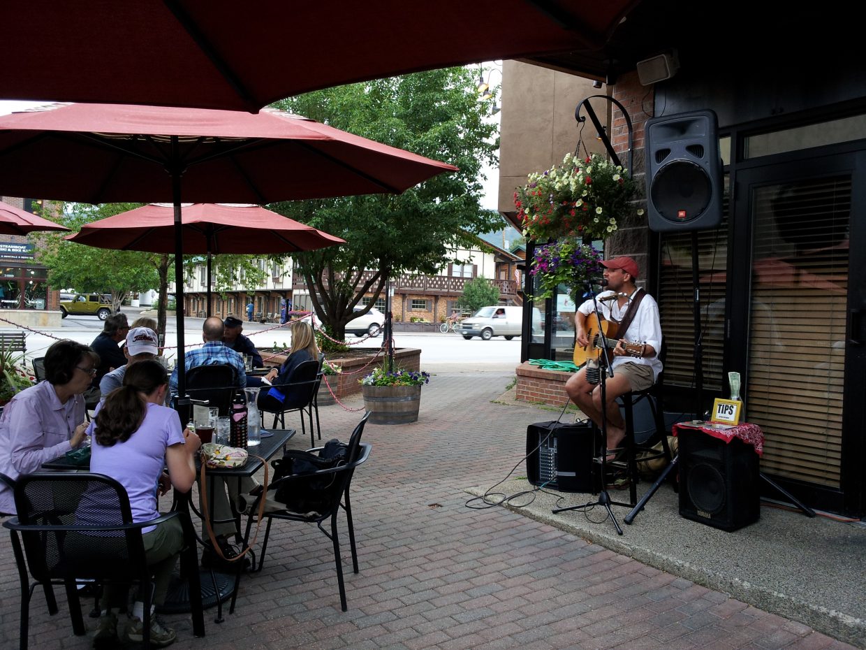 Best of the Boat happy hour: Mahogany Ridge Brewery & Grill ...