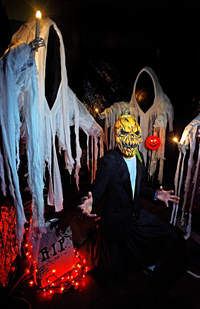 Screamboat Haunted House returns with zombies, ghosts, tech for 21st ...