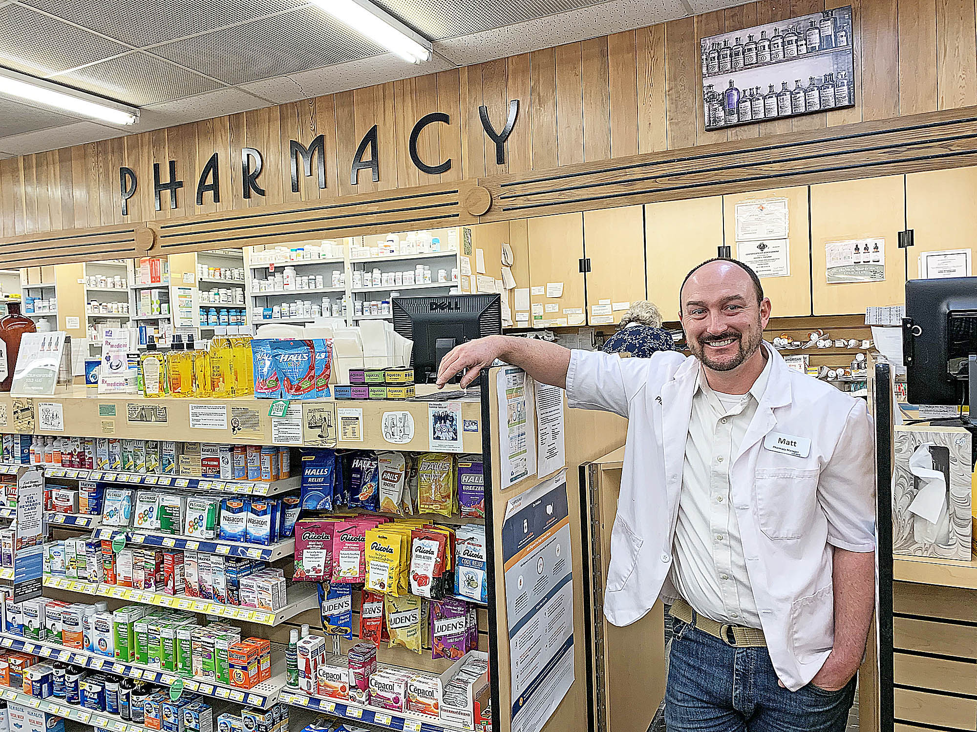 Lyon’s Drug has new owners ready for downtown pharmacy’s next chapter ...