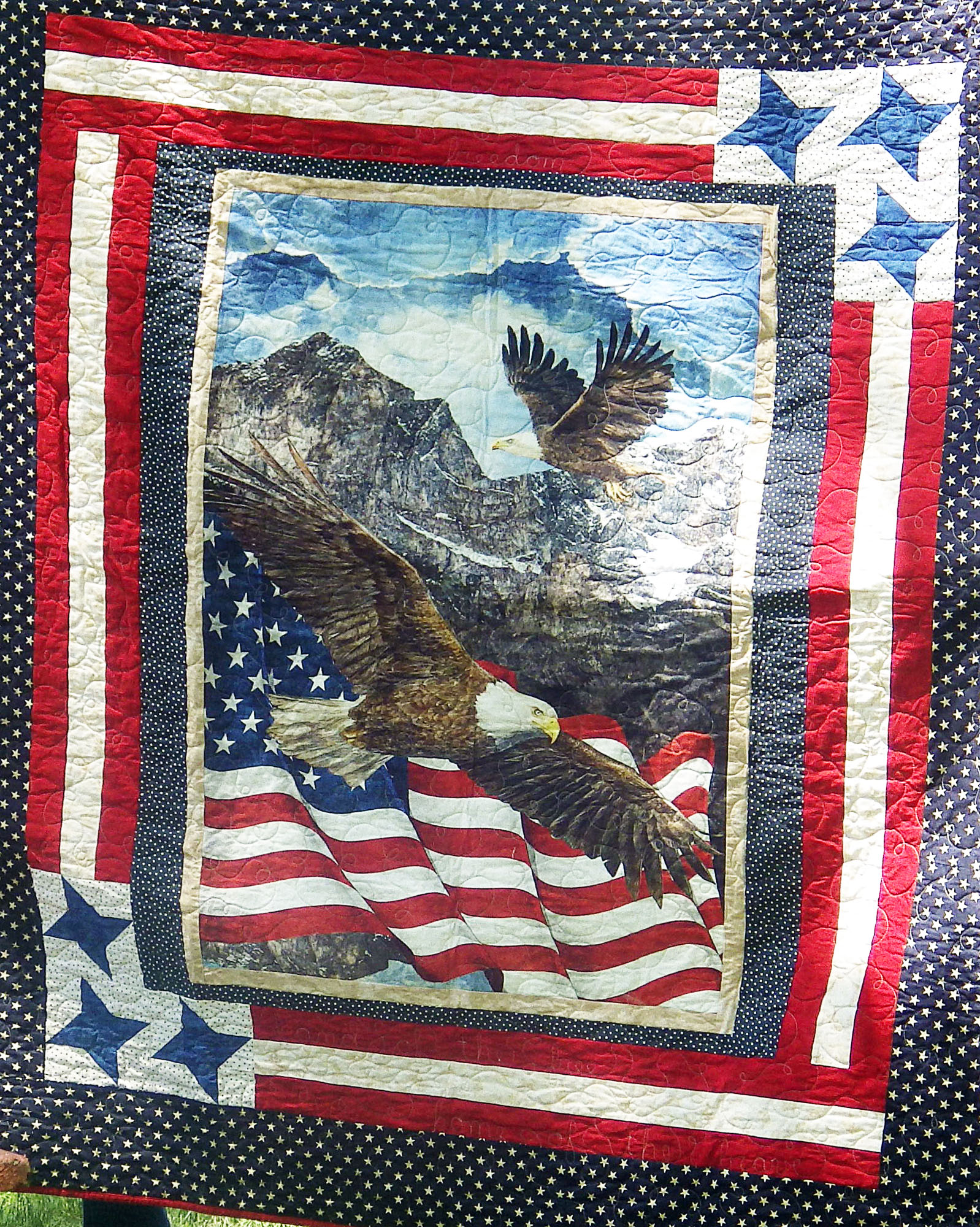 Veteran presented ‘Quilt of Valor’ for service in Vietnam ...