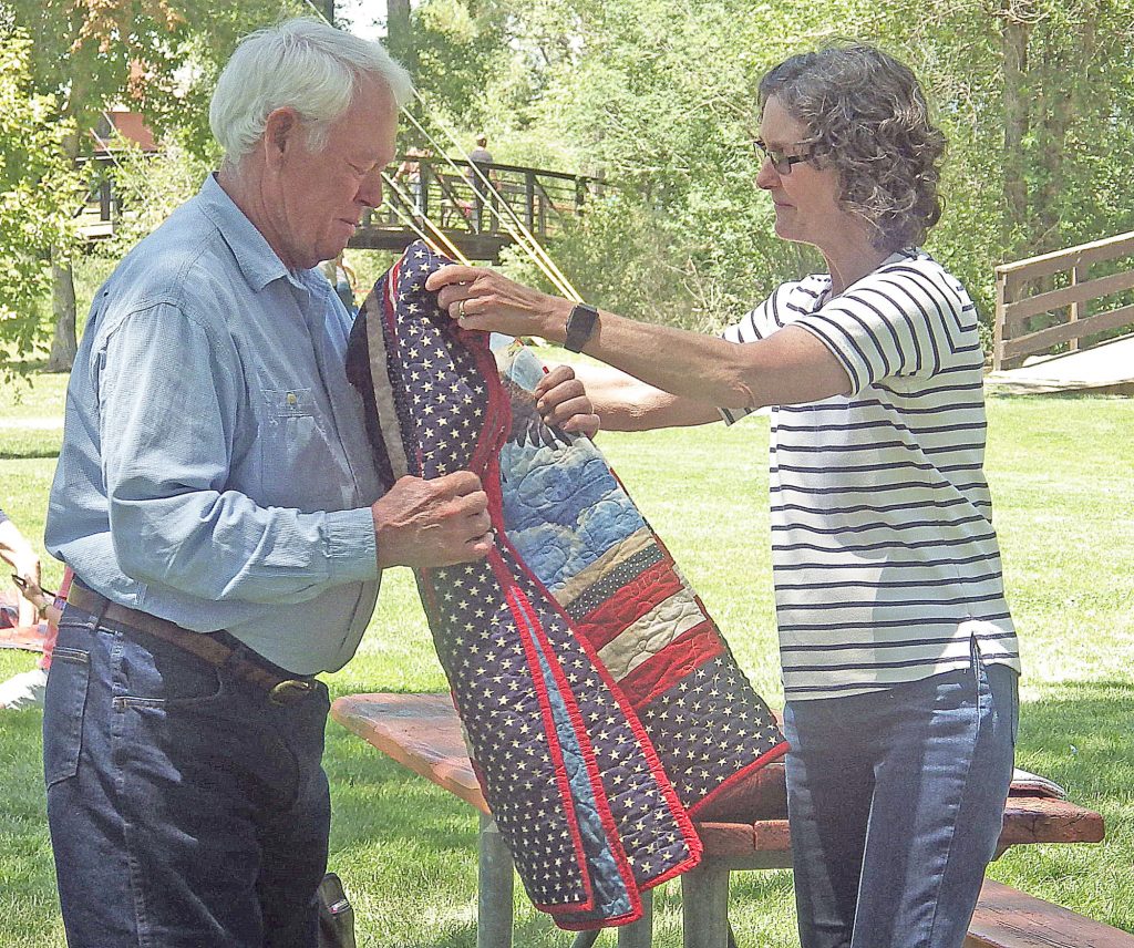 Veteran presented ‘Quilt of Valor’ for service in Vietnam ...