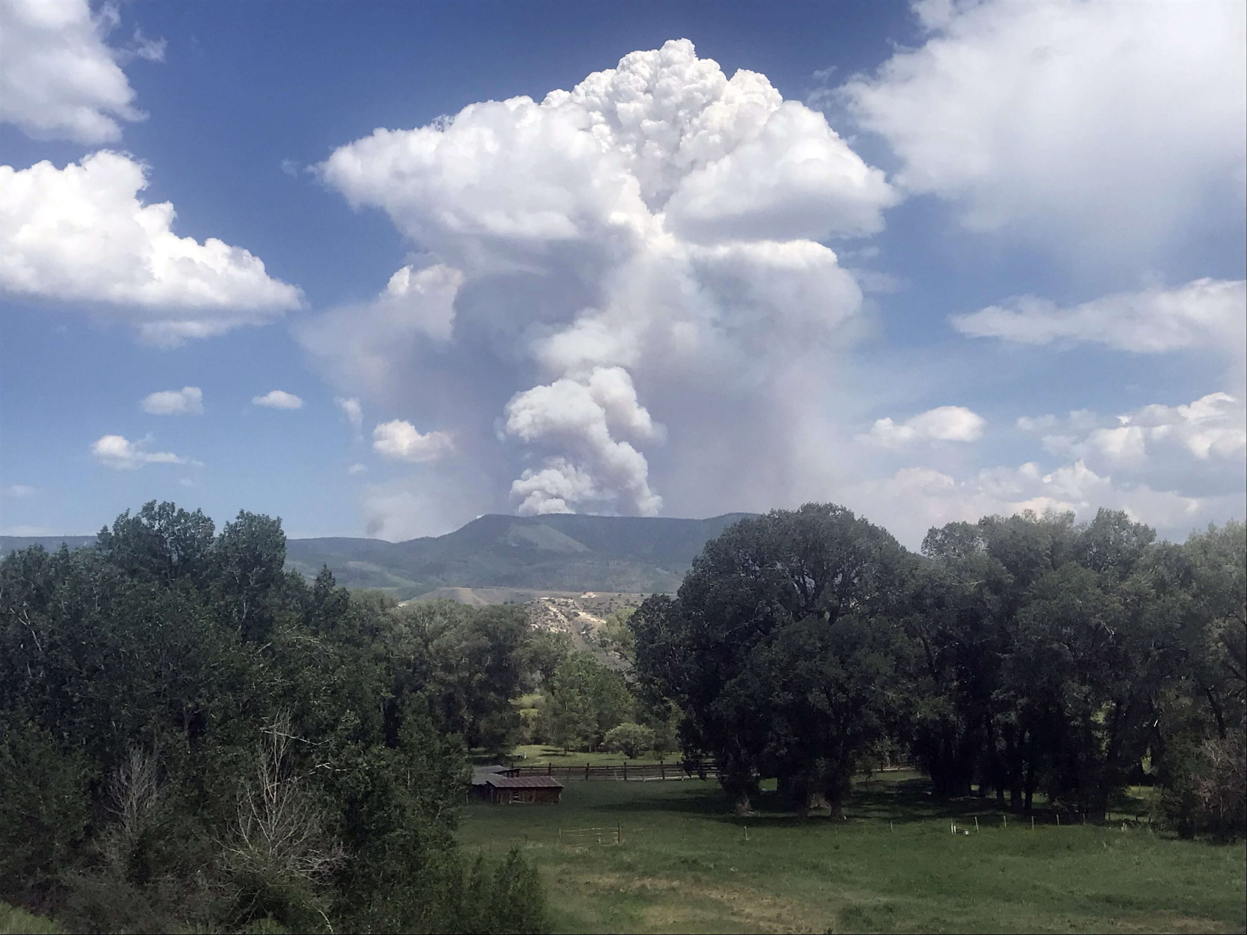 LIVE UPDATES: Muddy Slide Fire grows to 1K acres; mandatory evacuation ...
