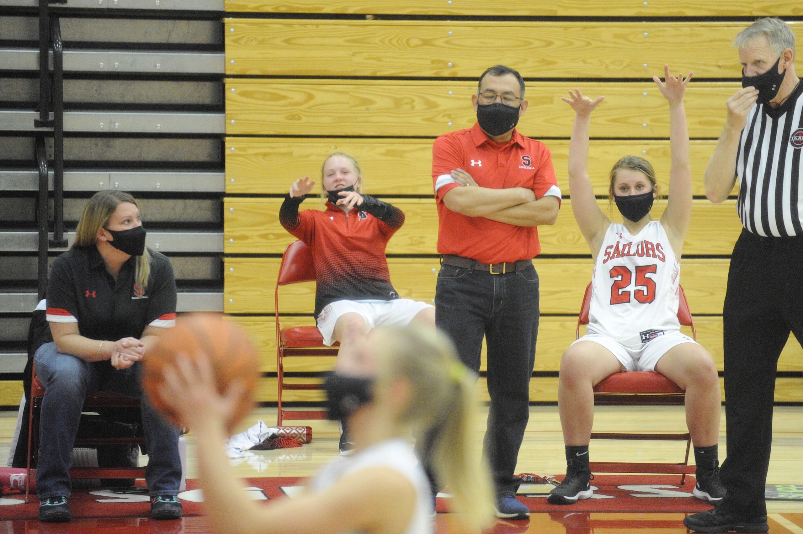 PHOTOS: Sailor basketball teams defeat Summit | SteamboatToday.com