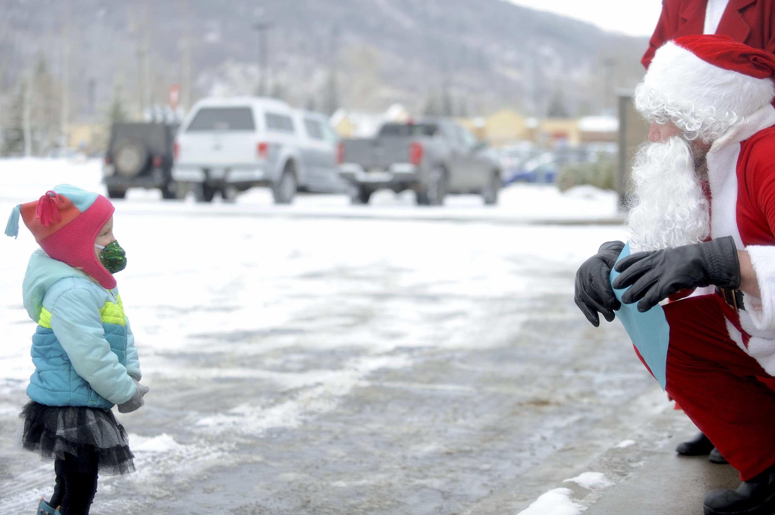 It’s a Santa drive-thru success | SteamboatToday.com