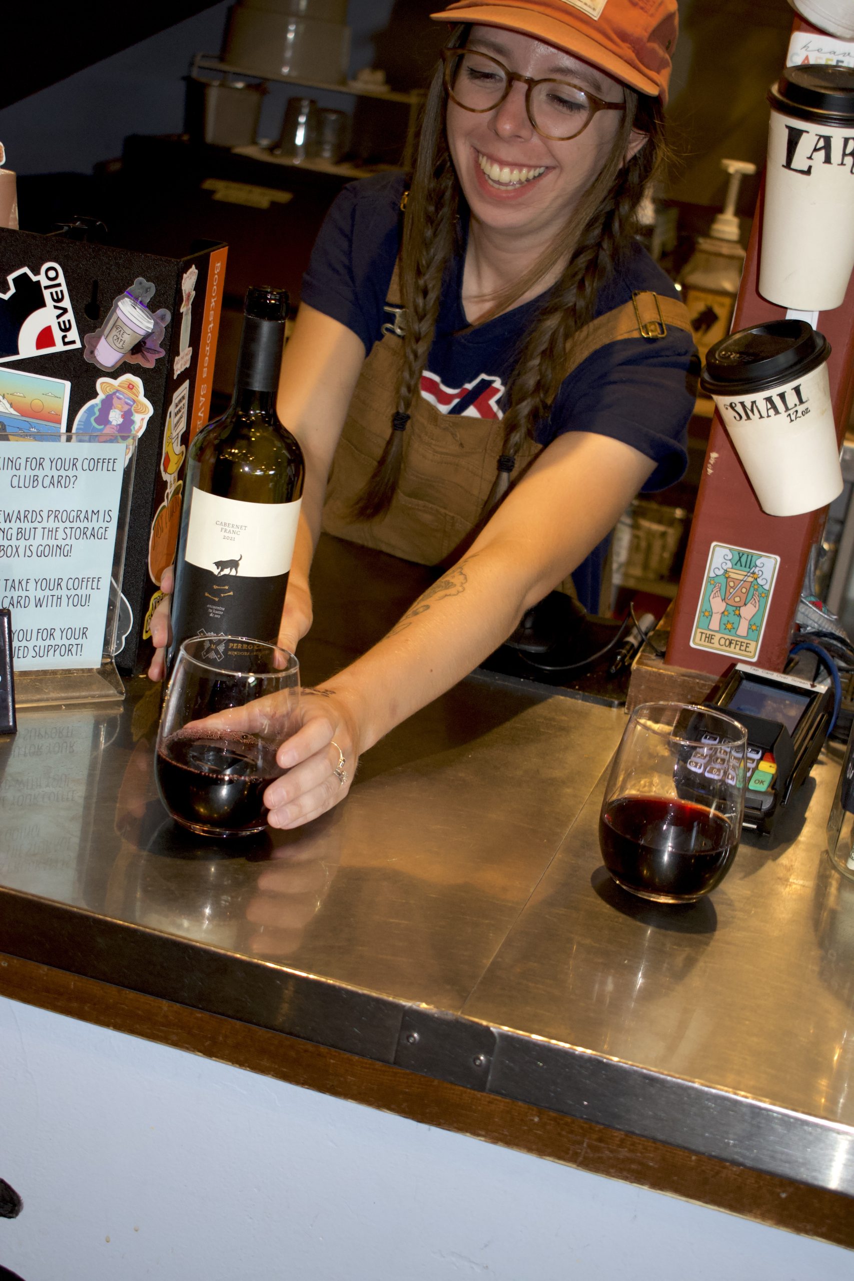 Photos: ’Wine Friday‘ at Off the Beaten Path Bookstore and Cafe ...