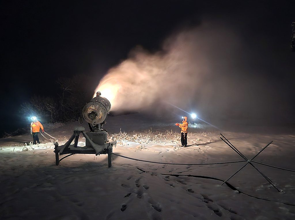 Snowmaking crews fire up guns as freezing temperatures arrive in ...