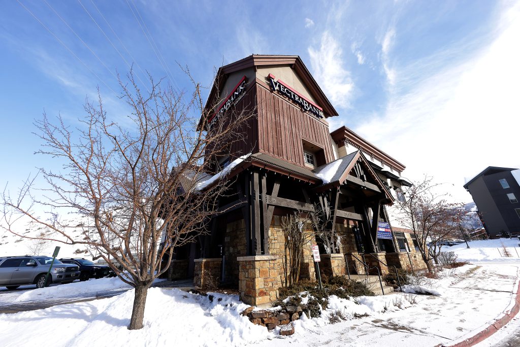 Vectra Bank welcomes customers to new location on Anglers Drive ...