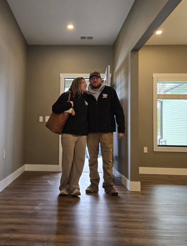 Wounded warrior’s family moves in thanks to Homes for Our Troops ...