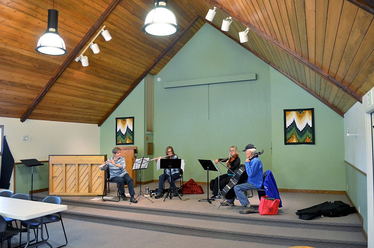 Musician Roger Shaw to play last local concert | SkyHiNews.com