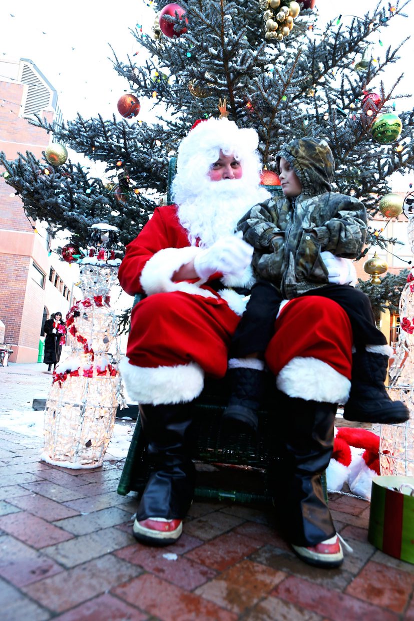 Seeing Santa | SkyHiNews.com