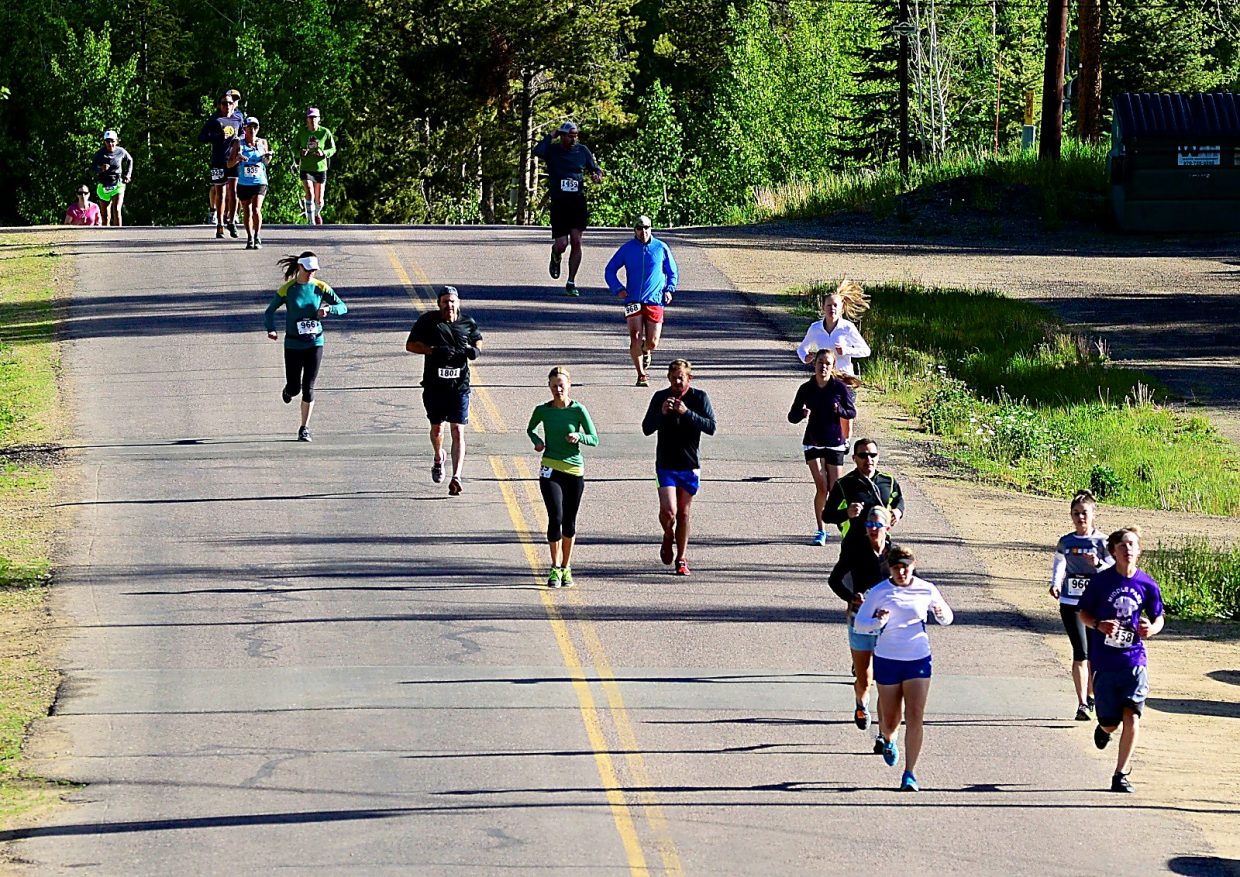 Photo: Hitting the road for the Winter Park Half Marathon | SkyHiNews.com