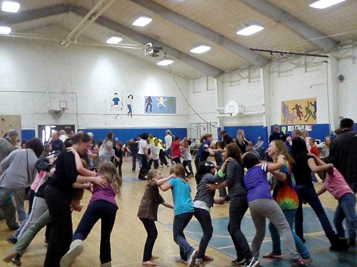 Photo: Community dance | SkyHiNews.com