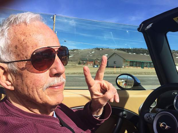 Jon de Vos, 1945-2017 | SkyHiNews.com